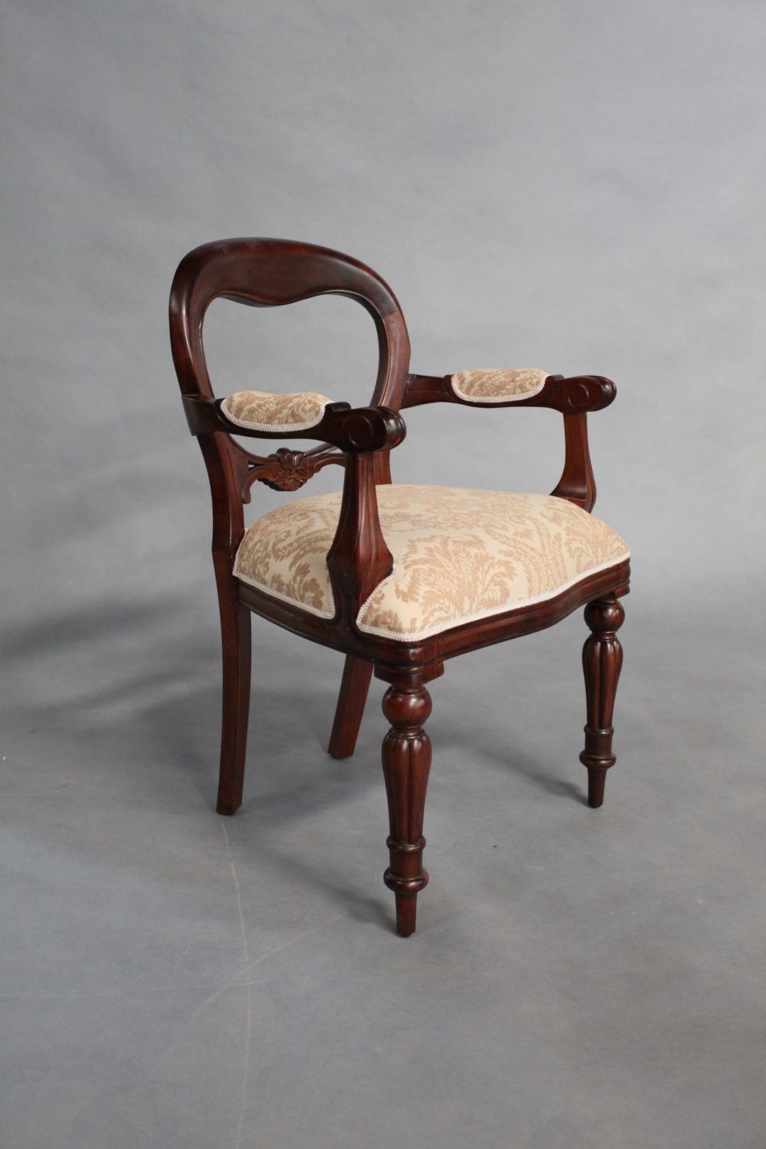 Solid Mahogany Wood Dutch Carver Chair | Turendav Australia | Antique ...